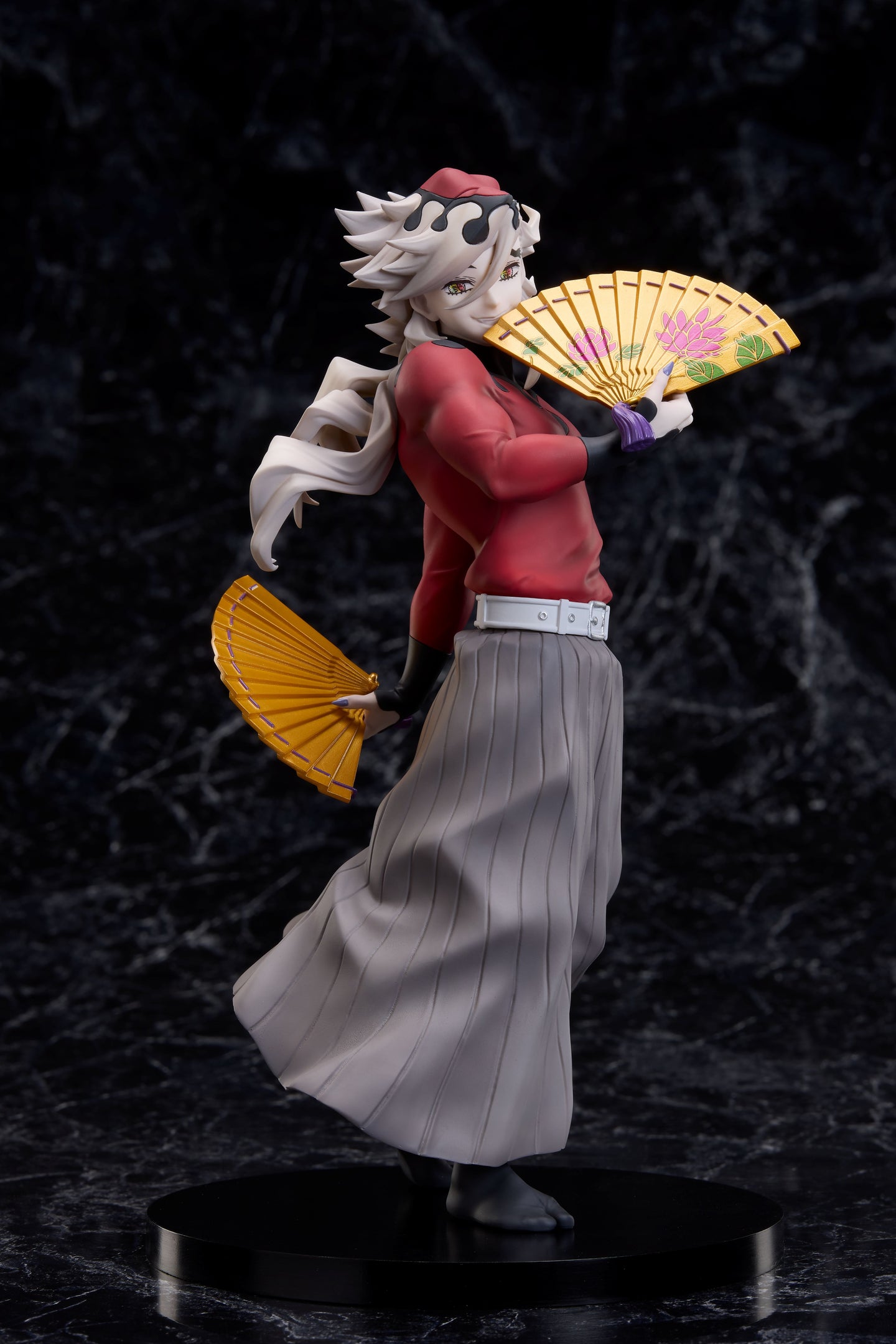 Demon Slayer: Kimetsu no Yaiba - Douma non-scale figure – Good Smile US