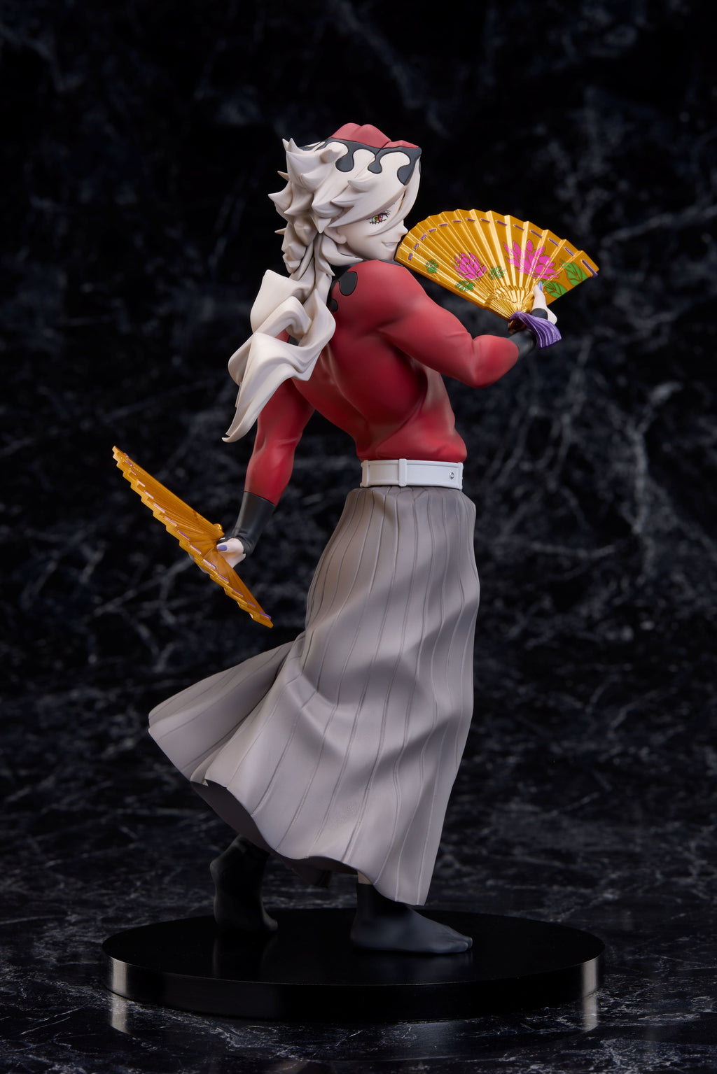 Demon Slayer: Kimetsu no Yaiba - Douma non-scale figure – Good Smile US